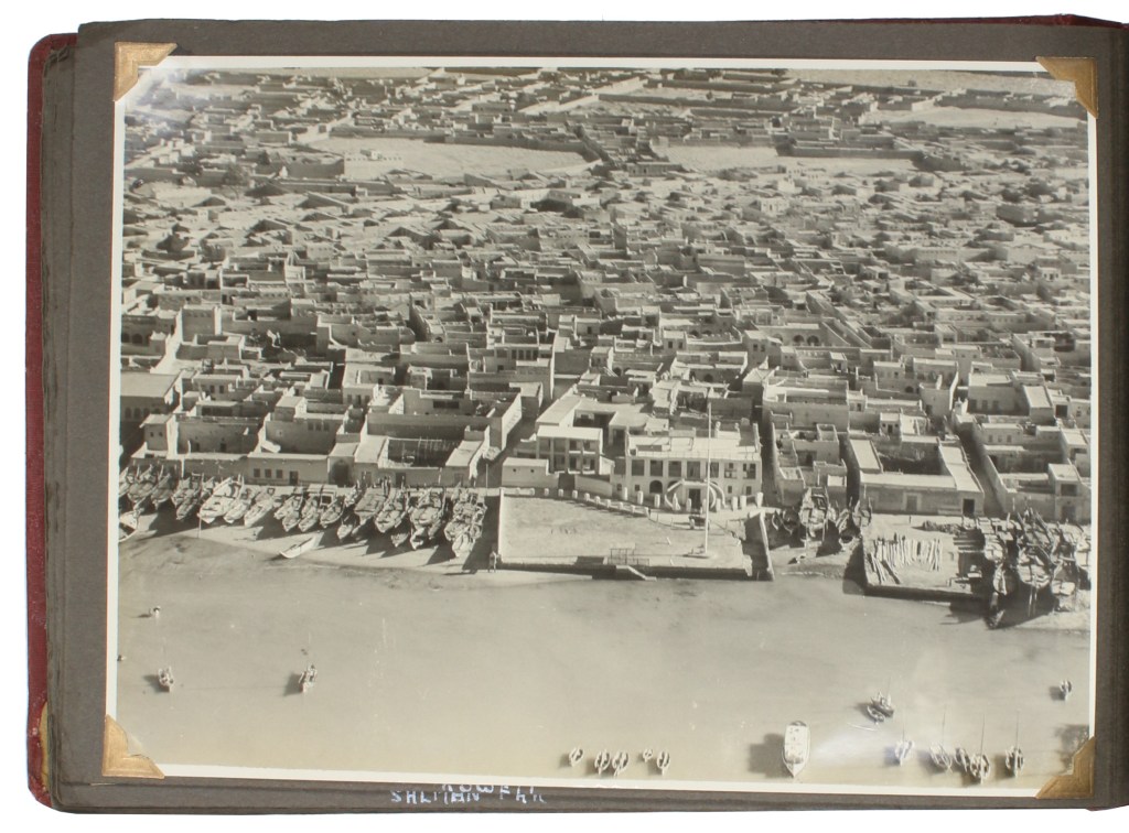 Bait Dickson – Ms. Moore Travels